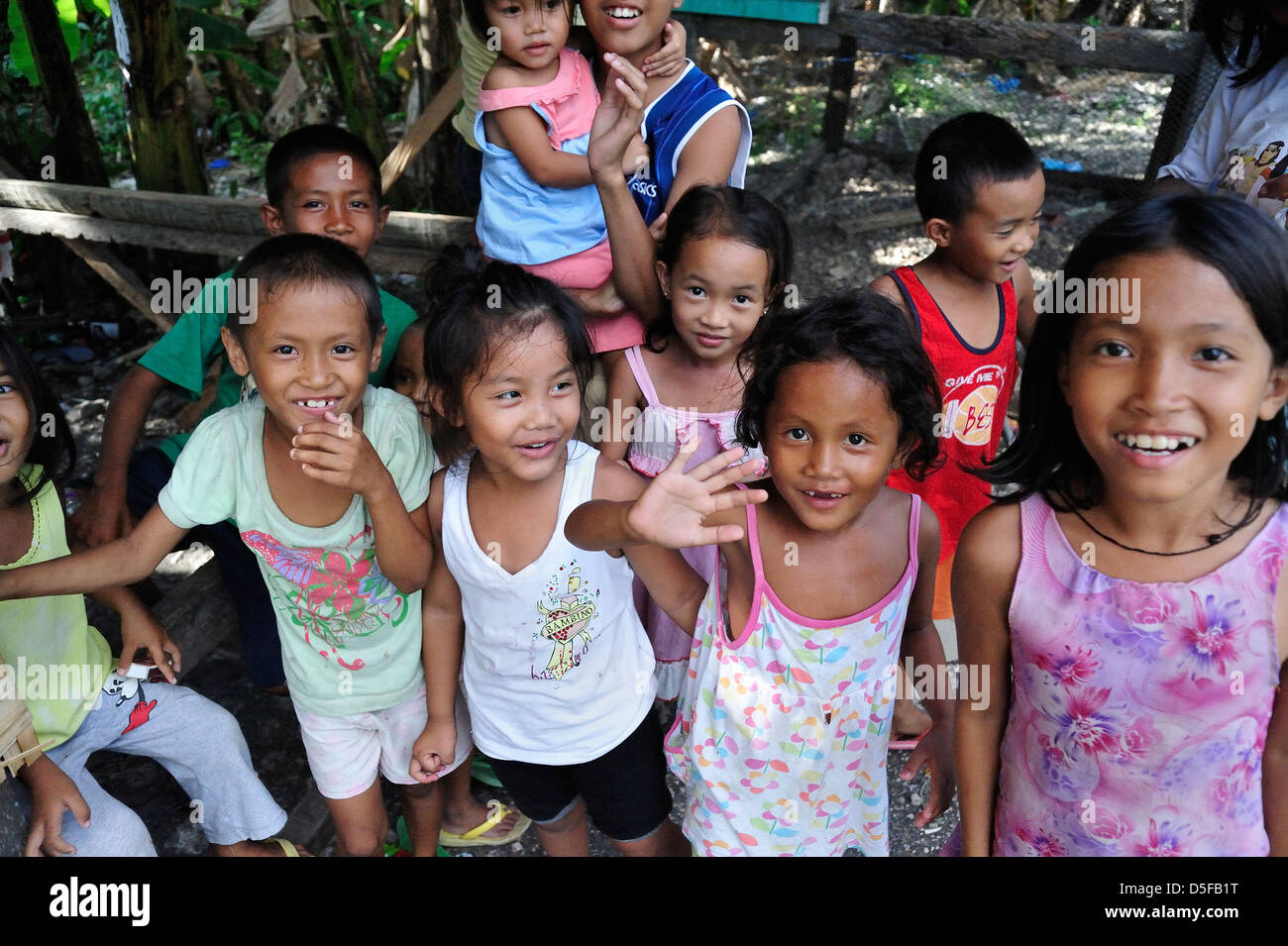 Philippines children happy hi-res stock photography and images - Alamy