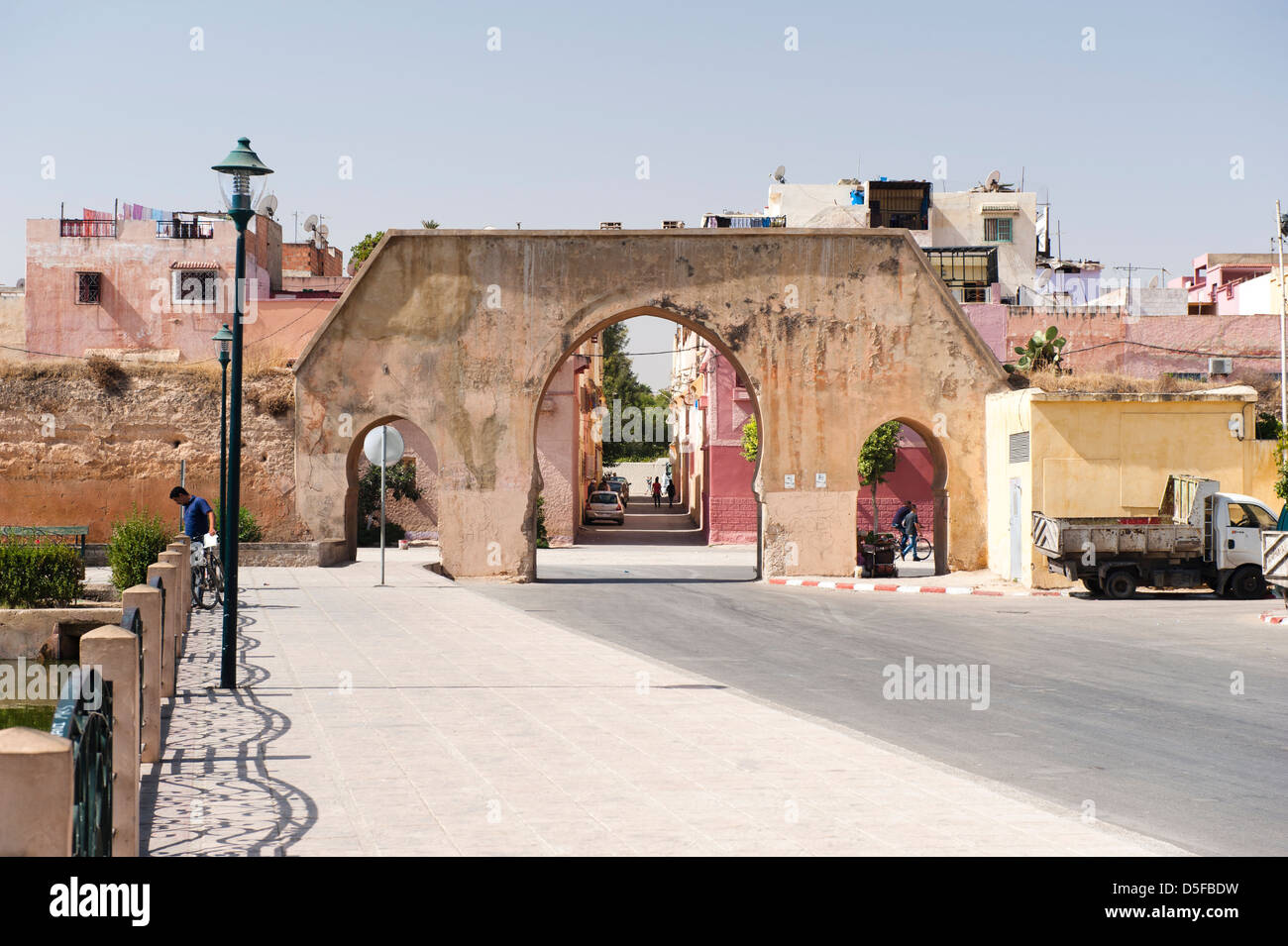 Meknes street hi-res stock photography and images - Alamy