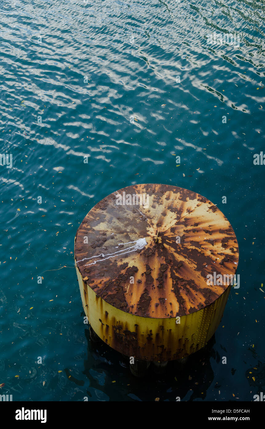 Rusty container in Lake Michigan Chicago USA Stock Photo - Alamy
