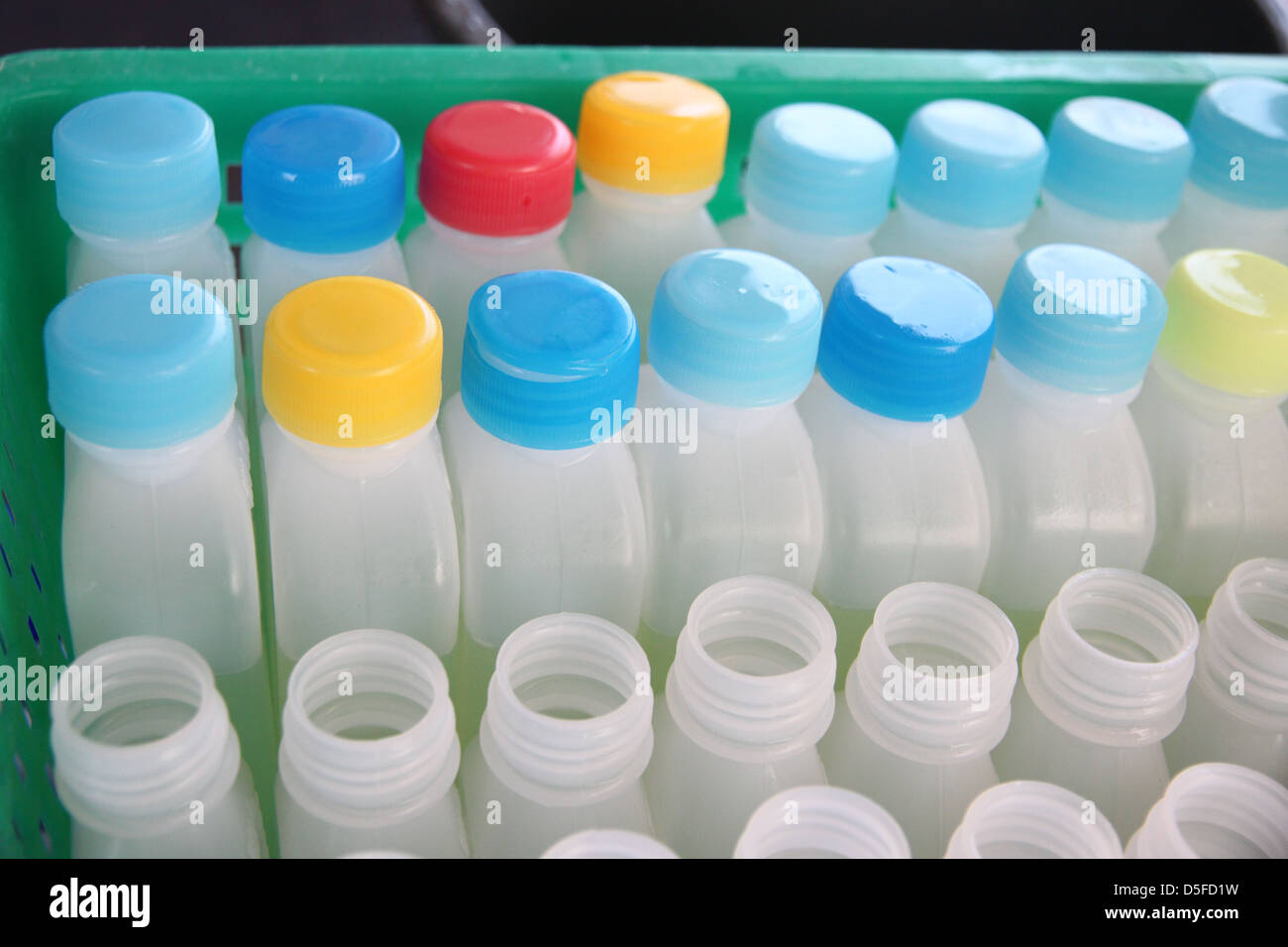 Bleach solution hi-res stock photography and images - Alamy