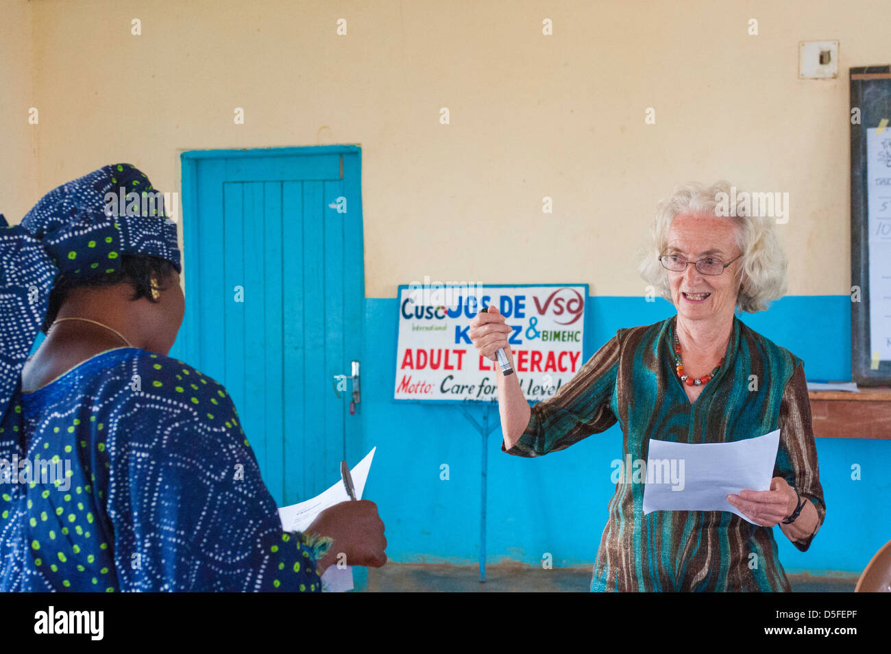 Adult education africa hi-res stock photography and images - Alamy