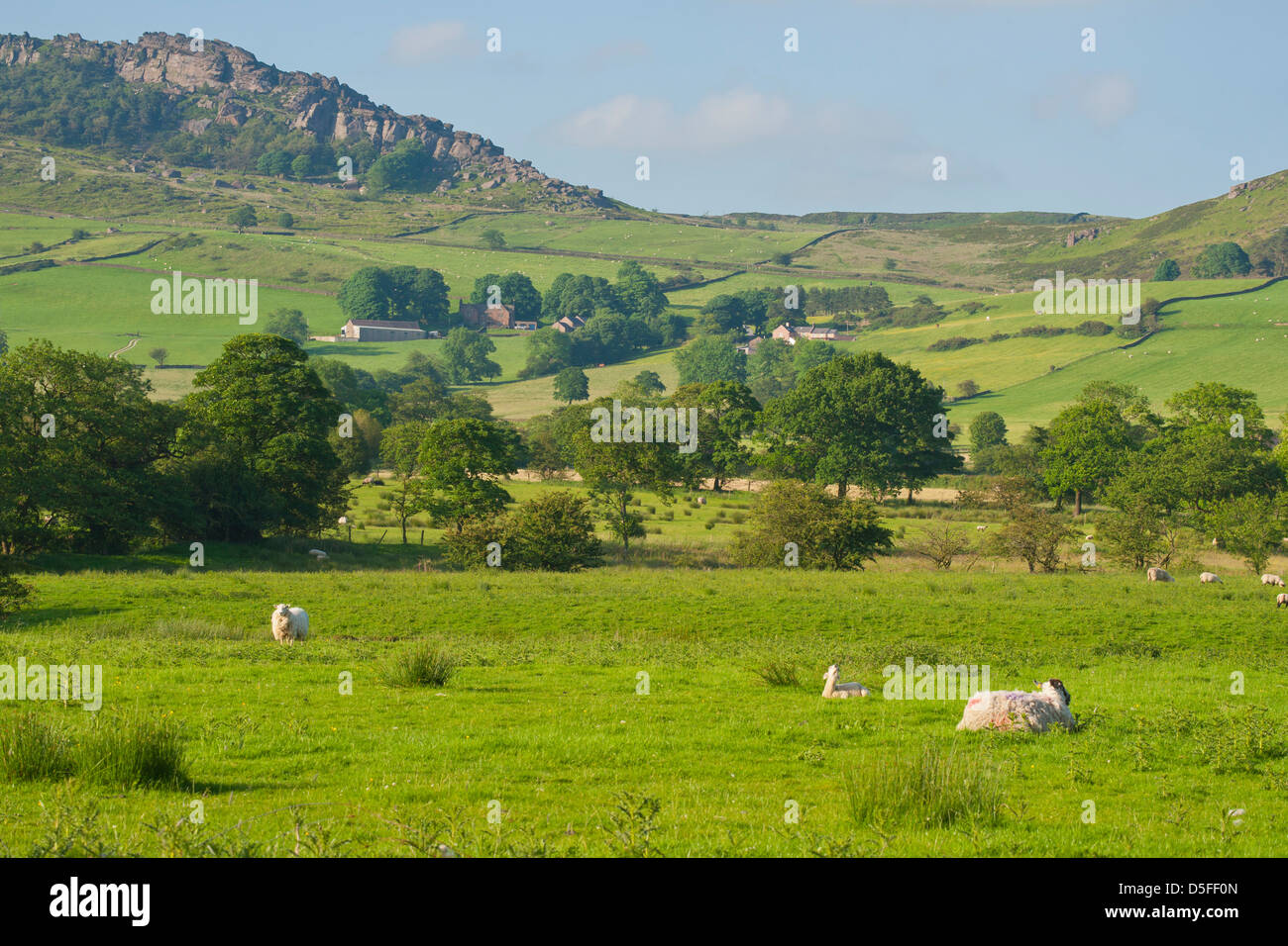 Roaches Rocks, Leek, Peak District landscape, Staffordshire, England ...