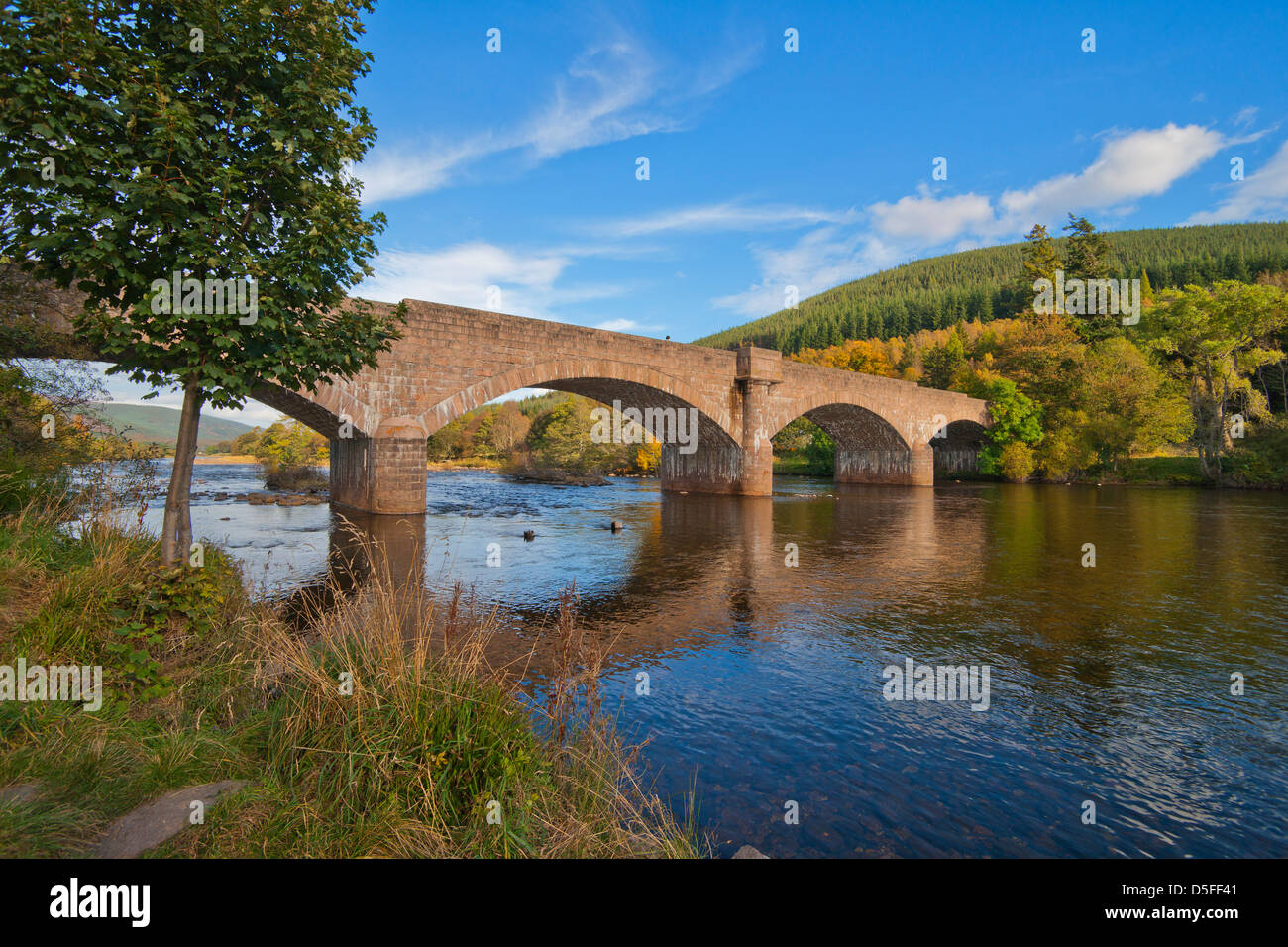 Ballater bridge, River Dee, Aberdeenshire, Scotland, UK Stock Photo - Alamy