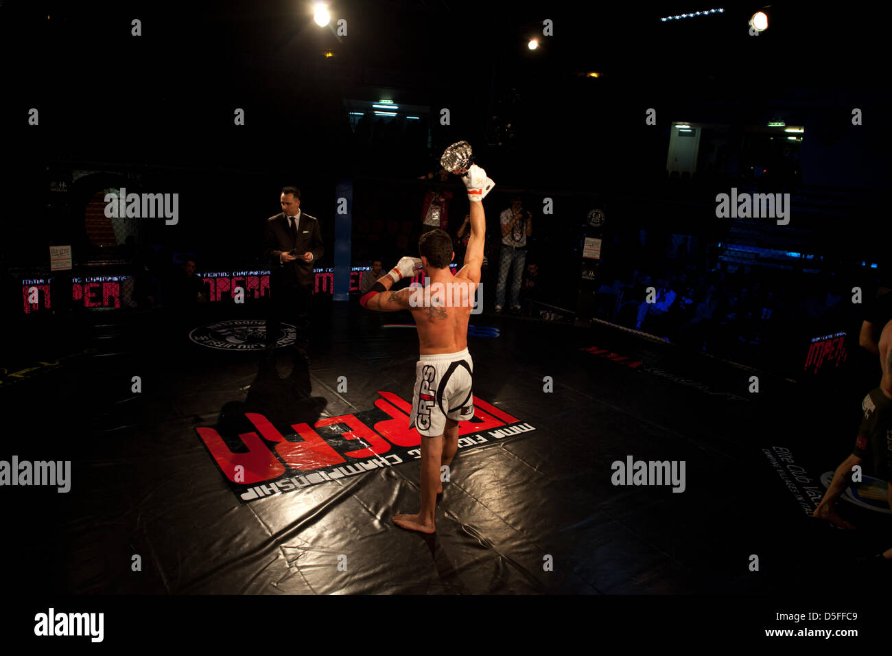 IMPERA MMA Fighting Championship 2013 Rome, the match between Rafael ...