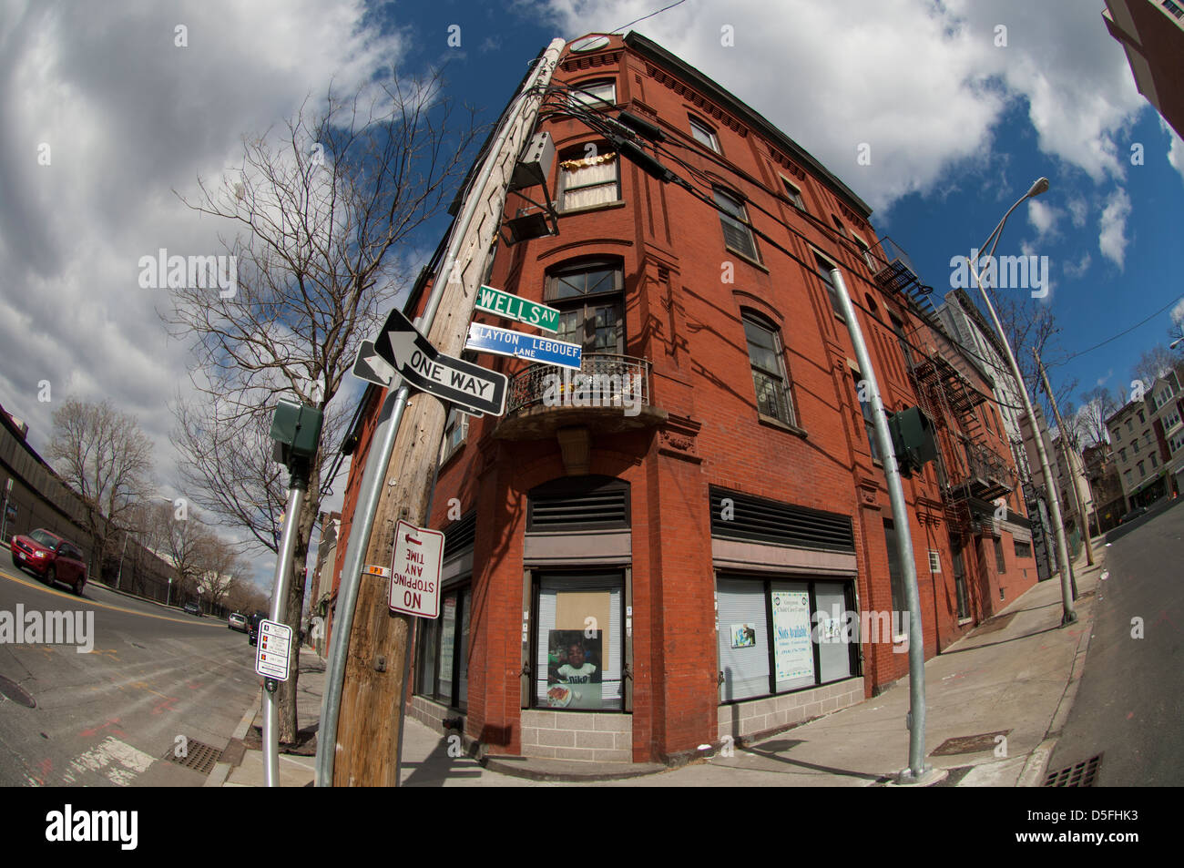 Downtown yonkers in westchester county hi-res stock photography and ...