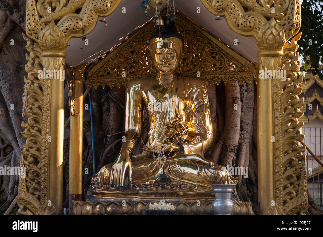 A Buddha statue in a prayer hall at Shwedagon Pagoda, Yangon (Rangoon ...