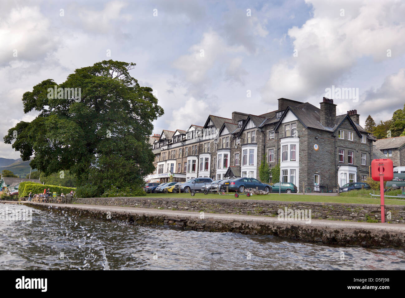 The Ambleside YHA on Lake Windermere. Youth hostel Stock Photo - Alamy