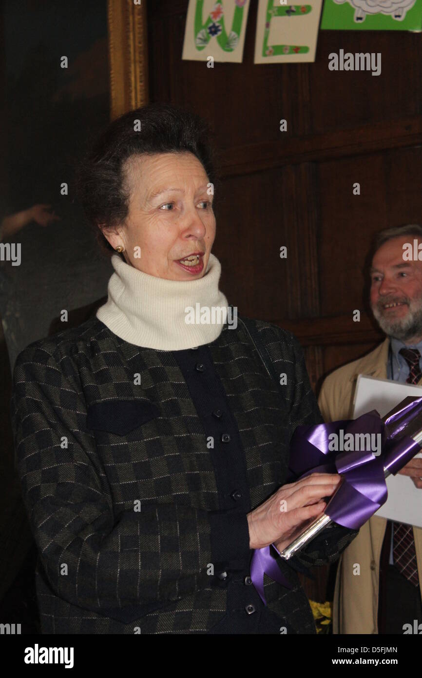 To be awarded his mbe hi-res stock photography and images - Alamy