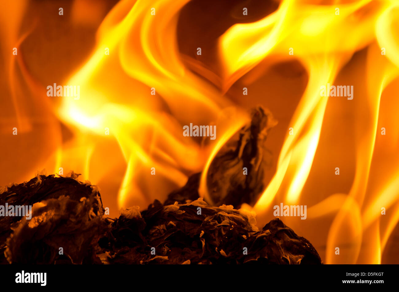 Crimson red flames hi-res stock photography and images - Alamy