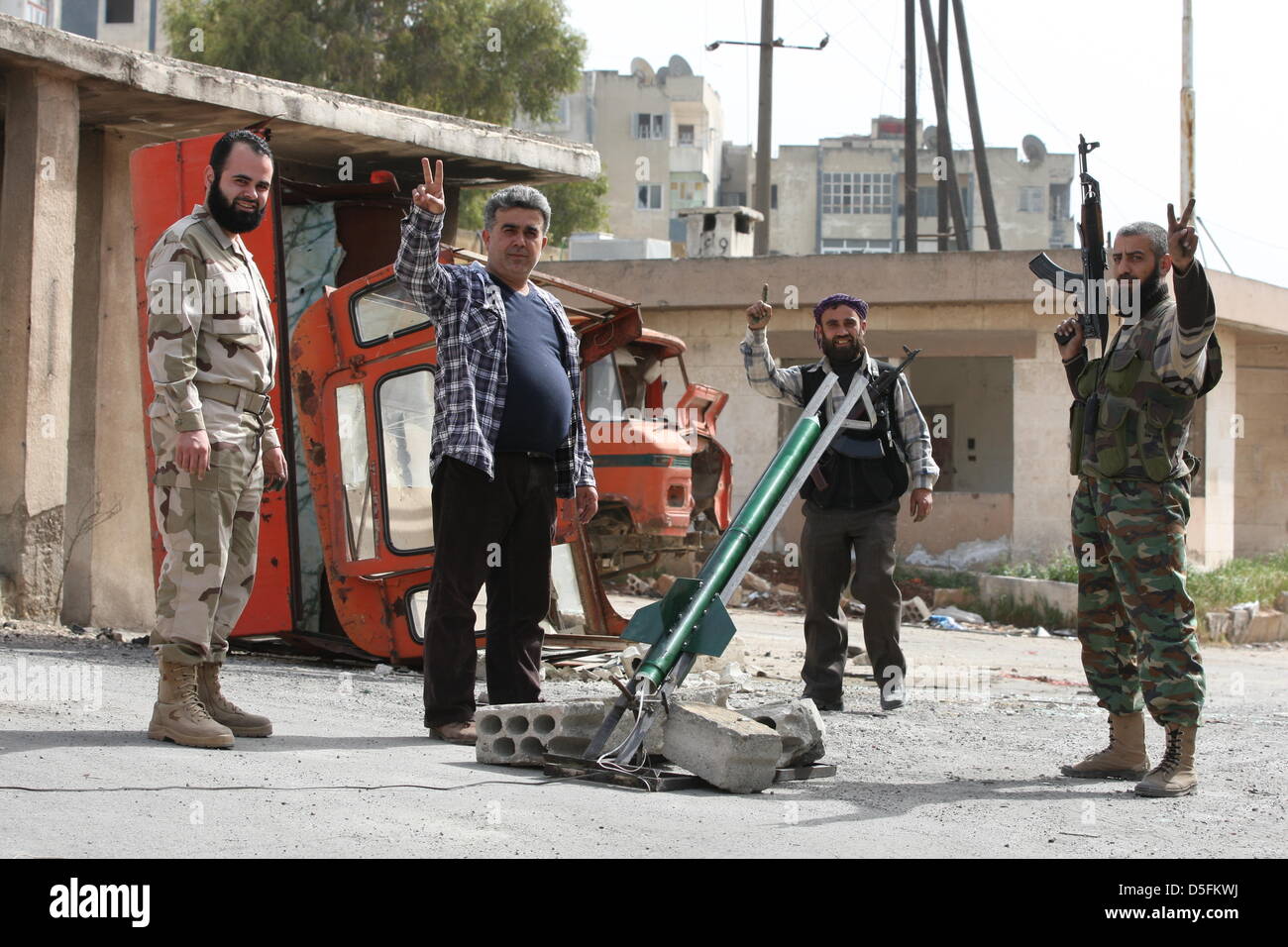Free syrian army fighters war hi-res stock photography and images - Alamy