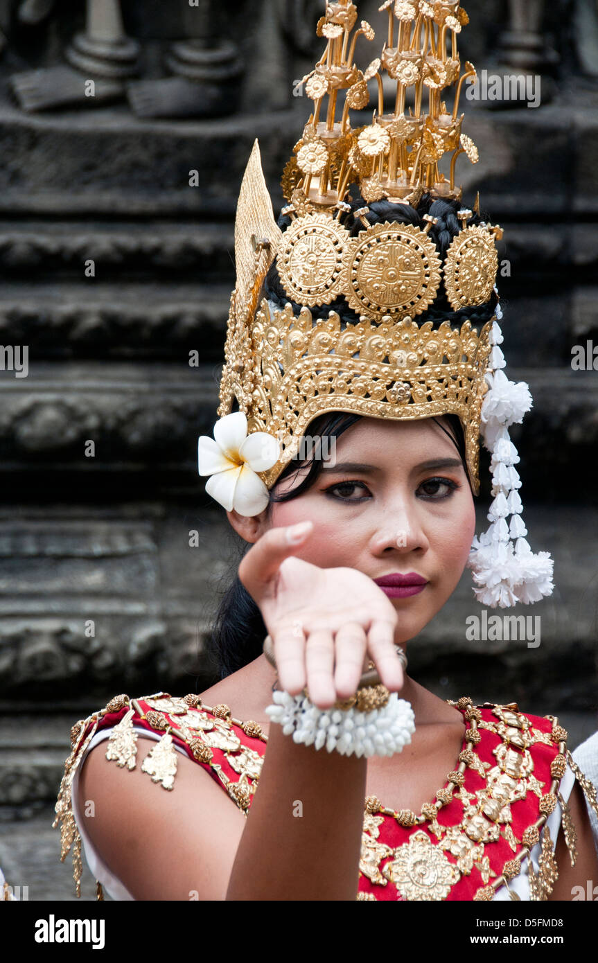 Angkor wat temples hi-res stock photography and images - Alamy