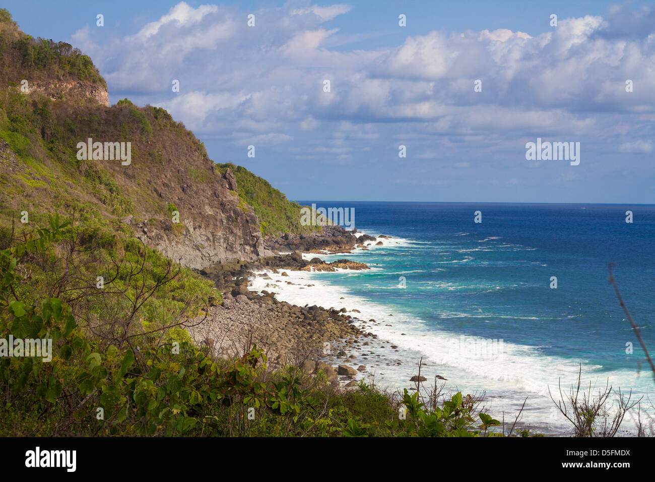Blue ocean mountain beach hi-res stock photography and images - Alamy