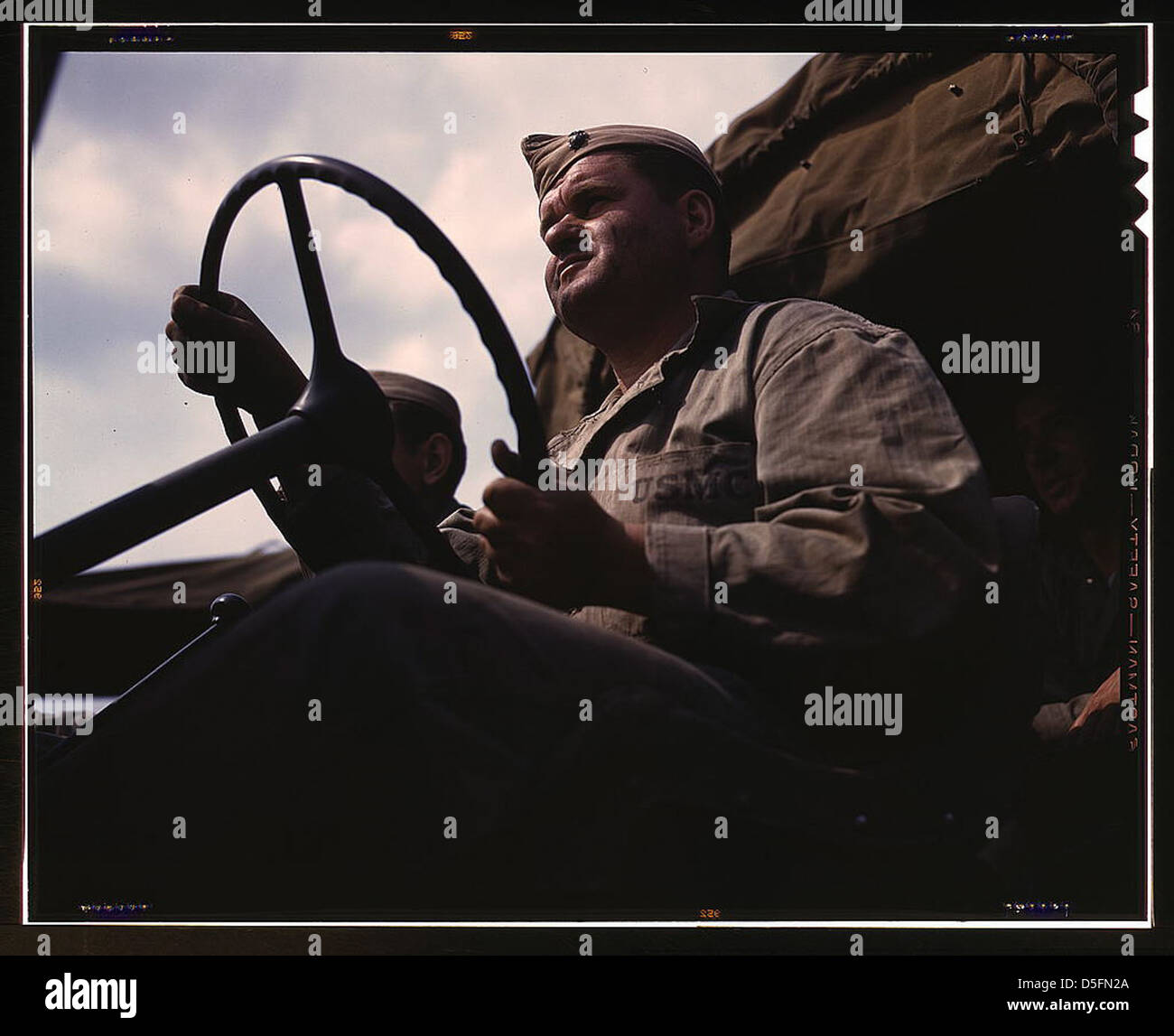 American soldiers operating machinery hi-res stock photography and ...