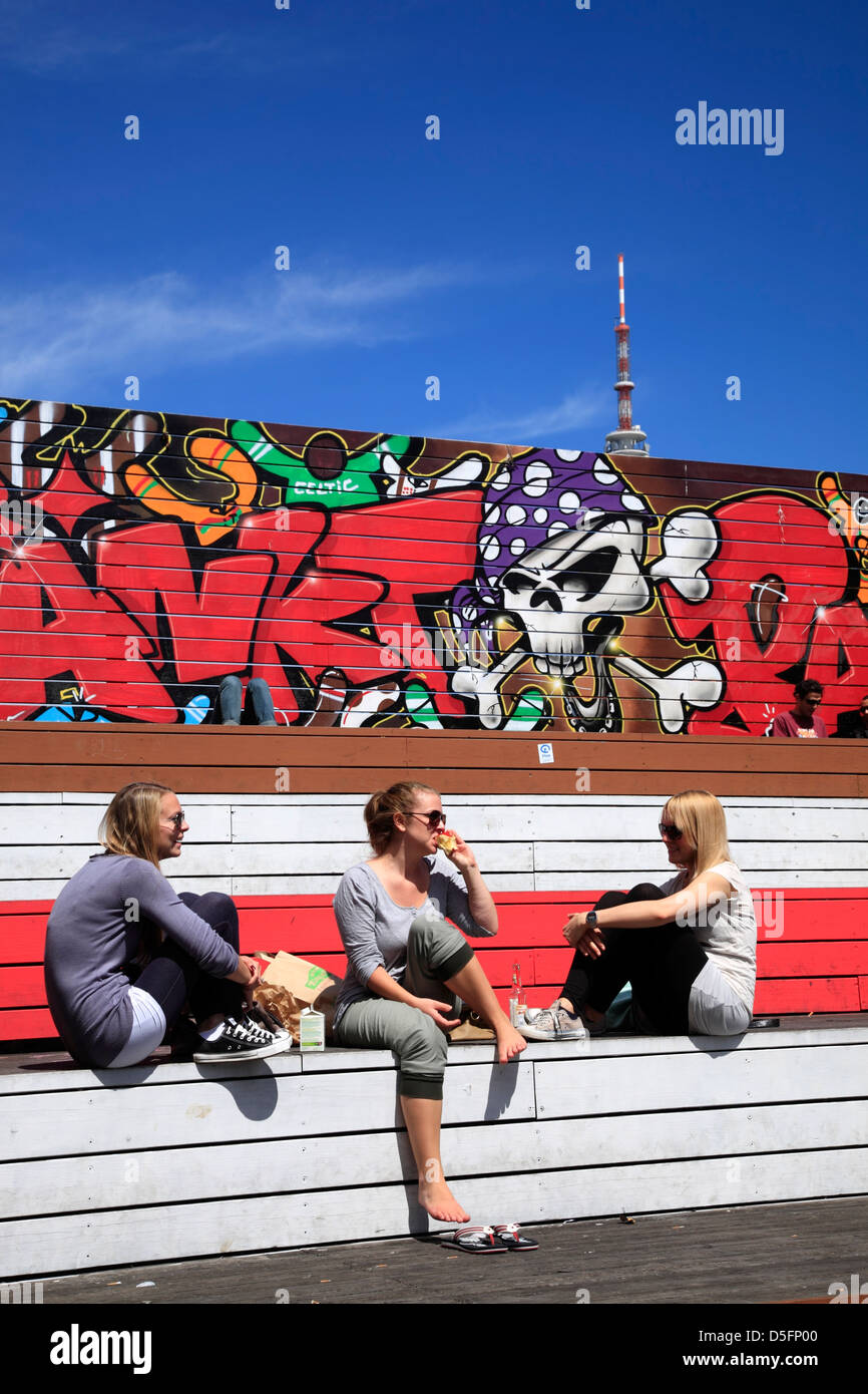 Sunbath at Karolinenviertel, Hamburg, Germany Stock Photo - Alamy