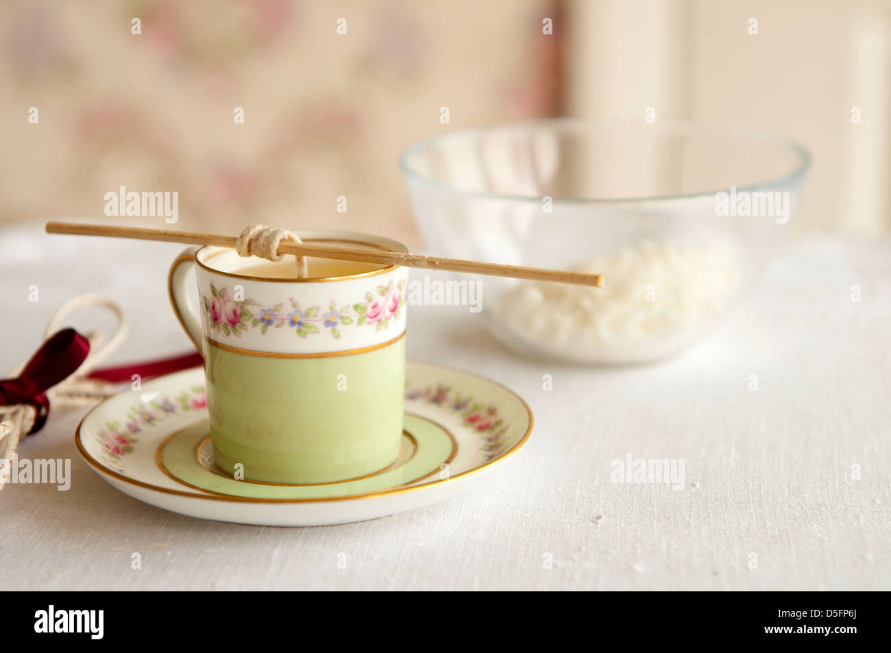 Tea cup candle making equipment, Aynsley tea/coffee cup. Step-by-step 3 ...