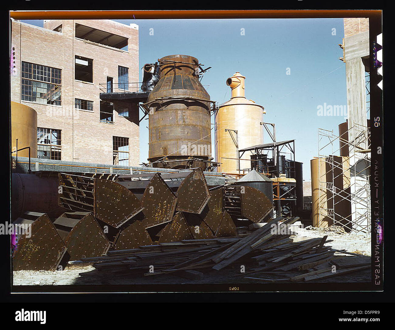 1940s paper mill hi-res stock photography and images - Alamy