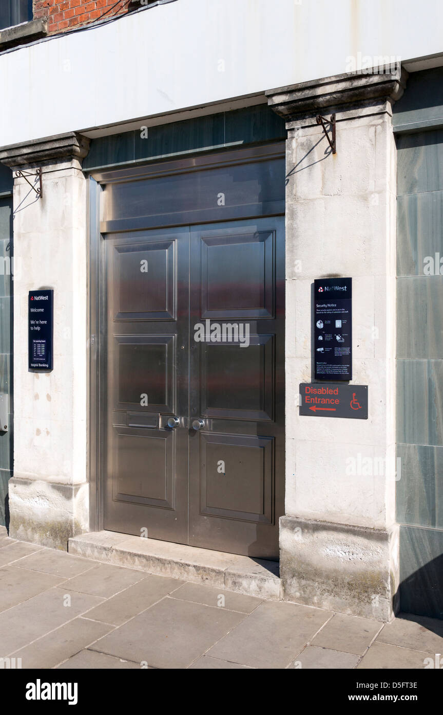 Steel bank door hi-res stock photography and images - Alamy