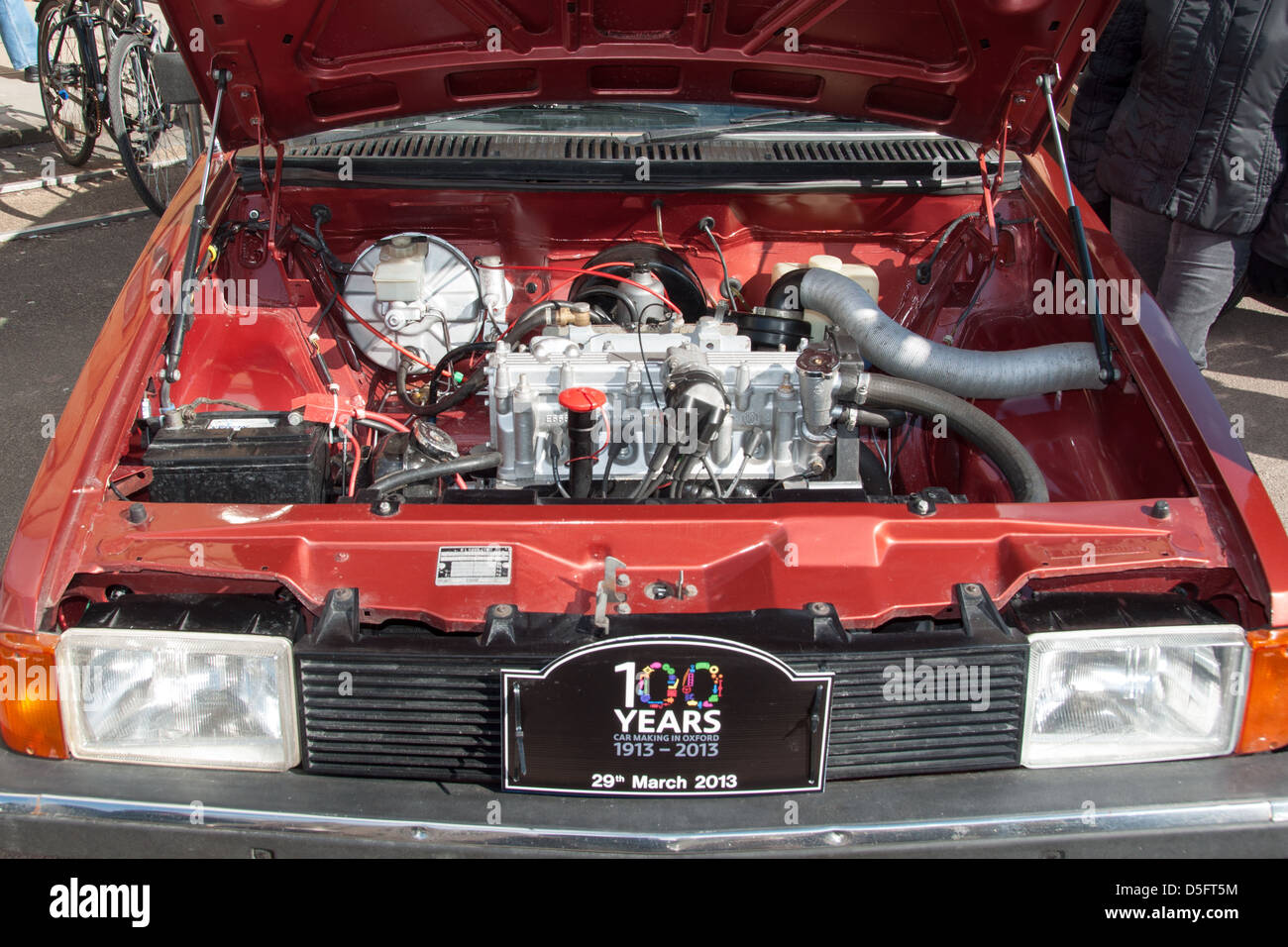 Morris car engine hi-res stock photography and images - Alamy