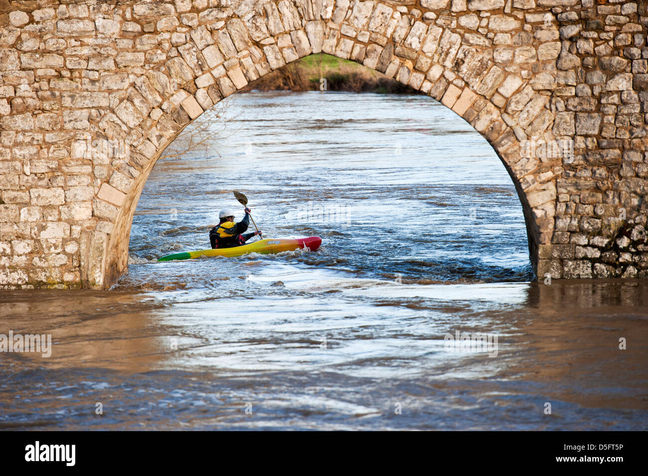 A canoeist on the River Medway Stock Photo - Alamy