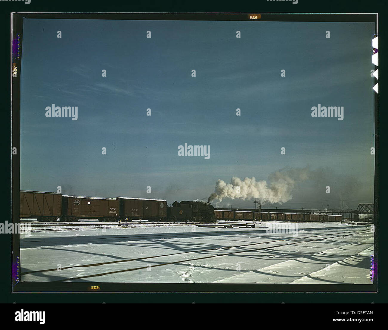 Train pulling hi-res stock photography and images - Alamy