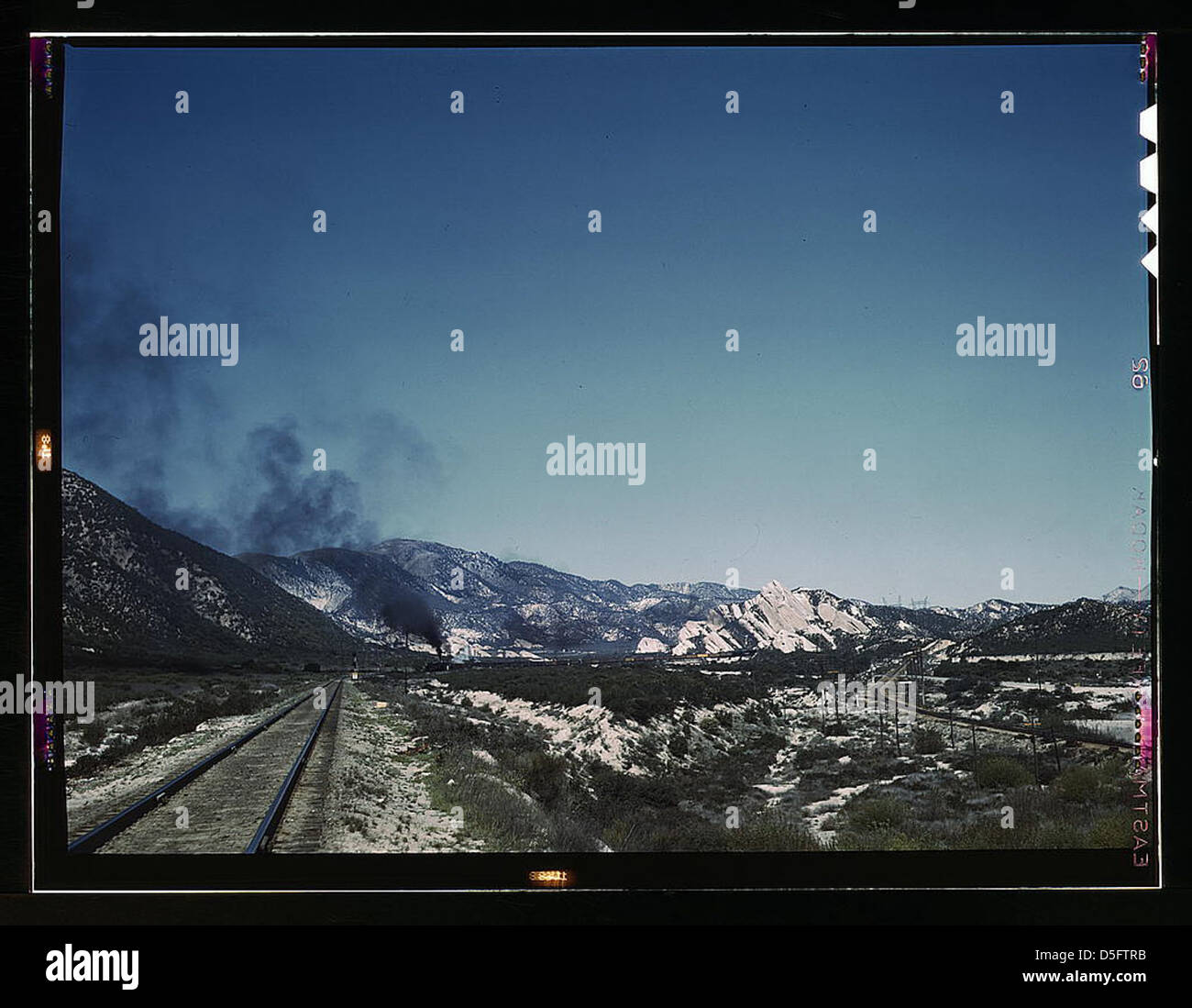 Train going through cajon pass hi-res stock photography and images - Alamy
