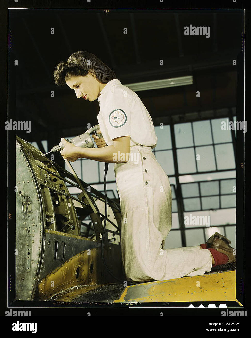 Wwii women mechanic hi-res stock photography and images - Alamy