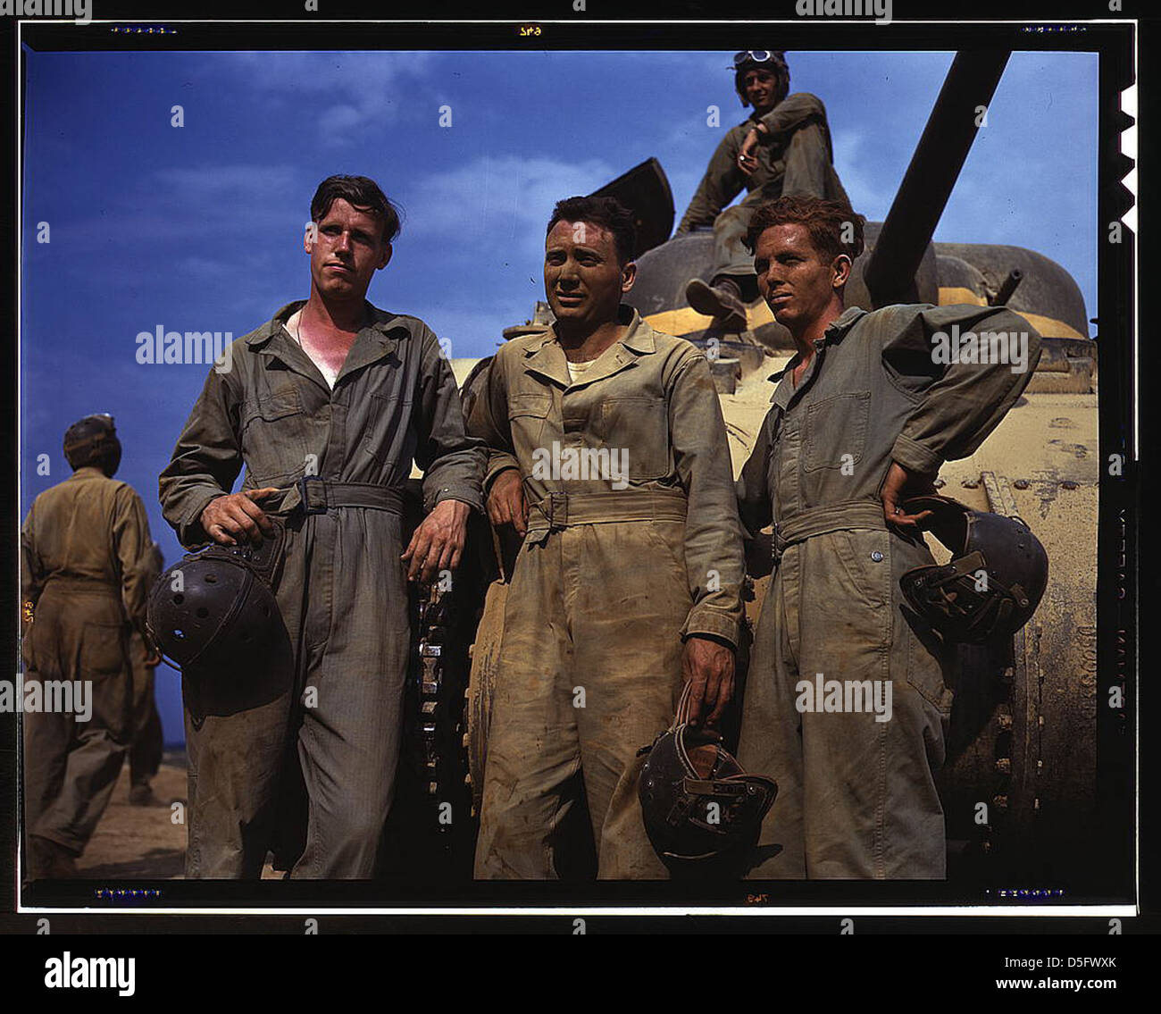 World war ii american soldiers tanks hi-res stock photography and ...