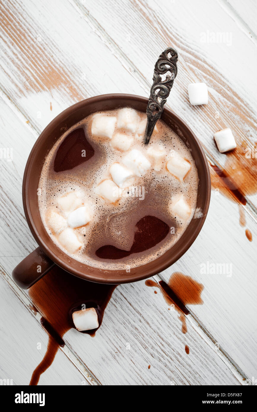 Hot chocolate with white marsmallows, selective focus Stock Photo - Alamy