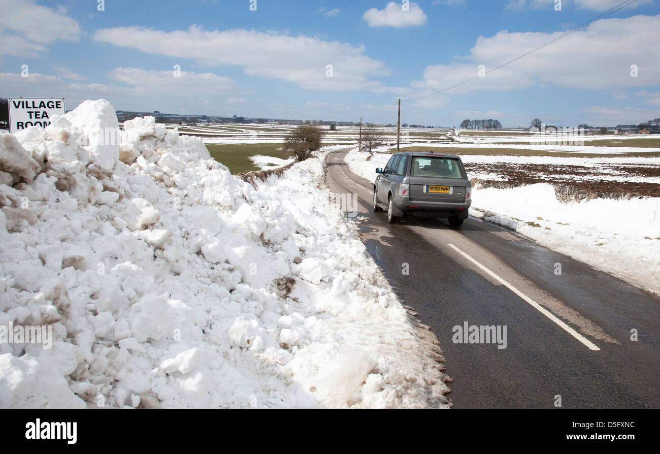 Range rover uk countryside hi-res stock photography and images - Alamy