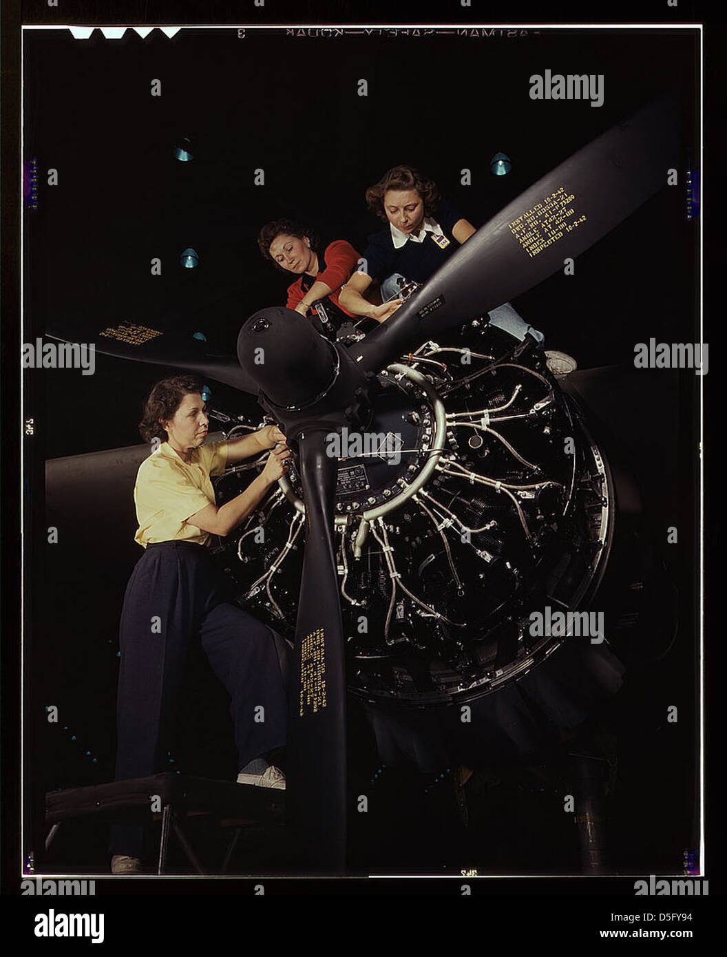 Ww2 aircraft production line hi-res stock photography and images - Alamy