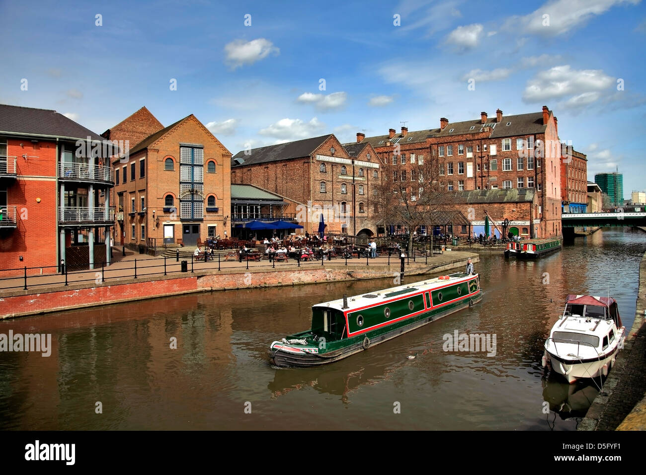 Nottingham canal narrowboats hi-res stock photography and images - Alamy