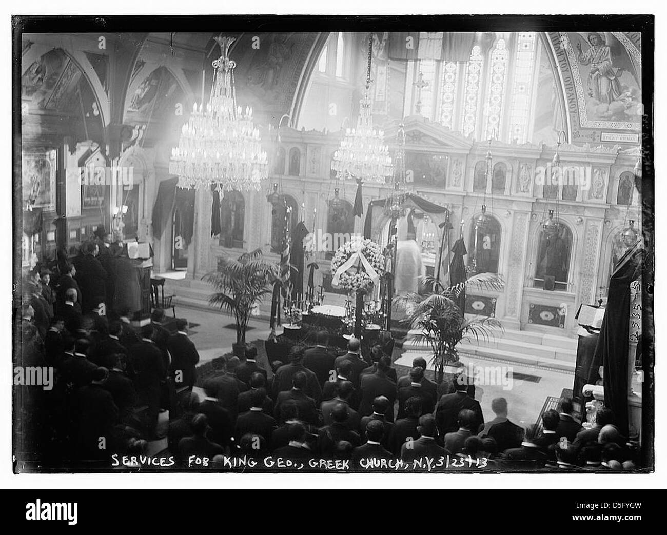 Greek orthodox funeral service hi-res stock photography and images - Alamy