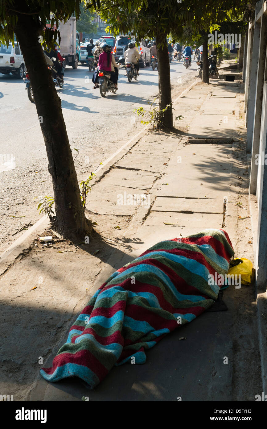 Burma myanmar homeless poverty hi-res stock photography and images - Alamy