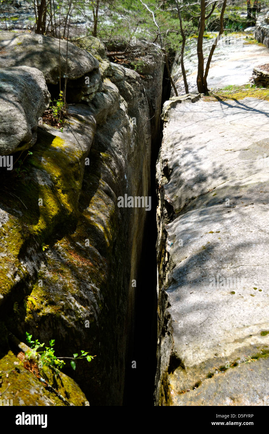 Crevice in Rock City Stock Photo - Alamy