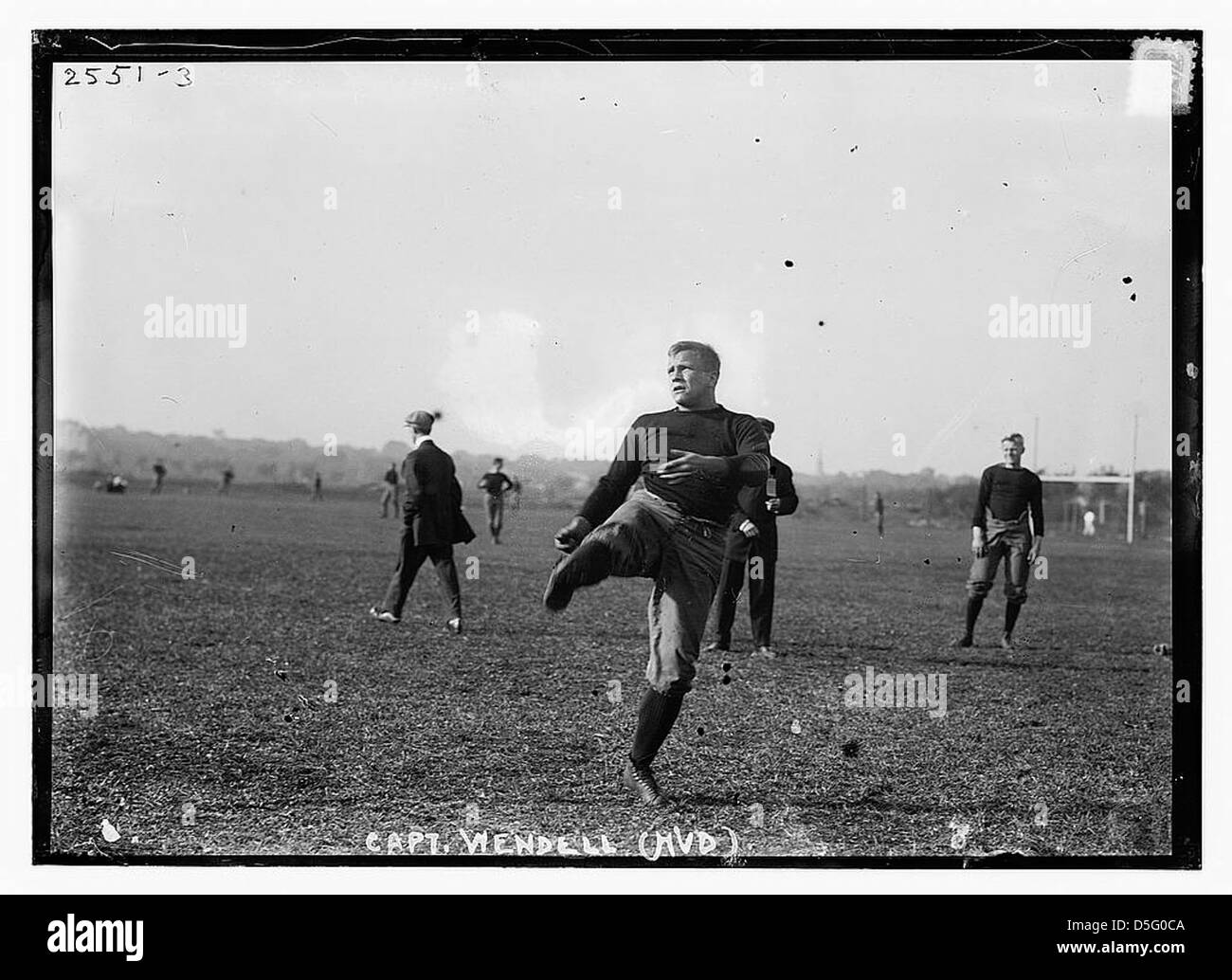 Harvard football hi-res stock photography and images - Alamy