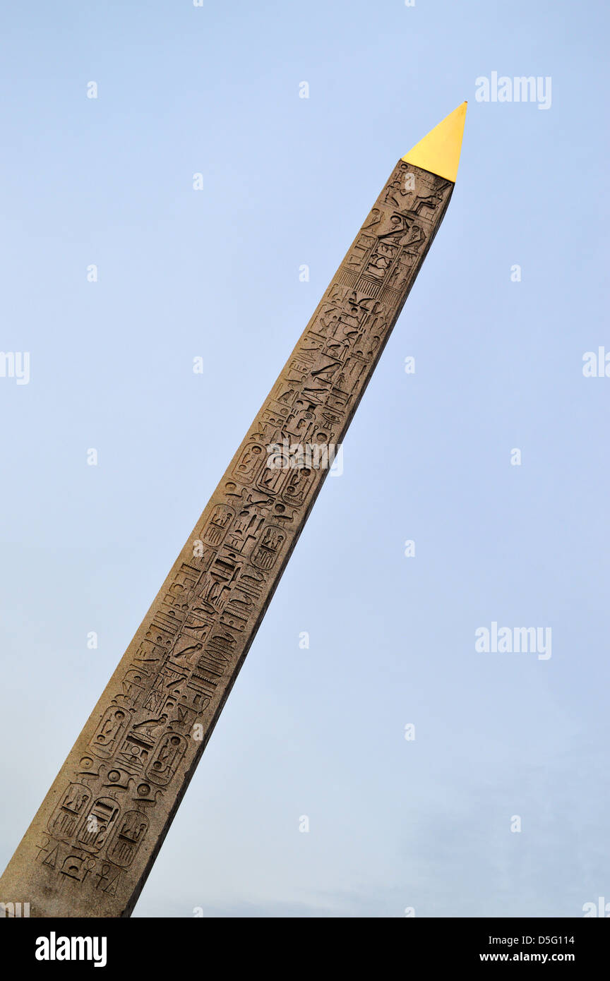 Obelisk in Place de la Concorde Paris France Stock Photo - Alamy