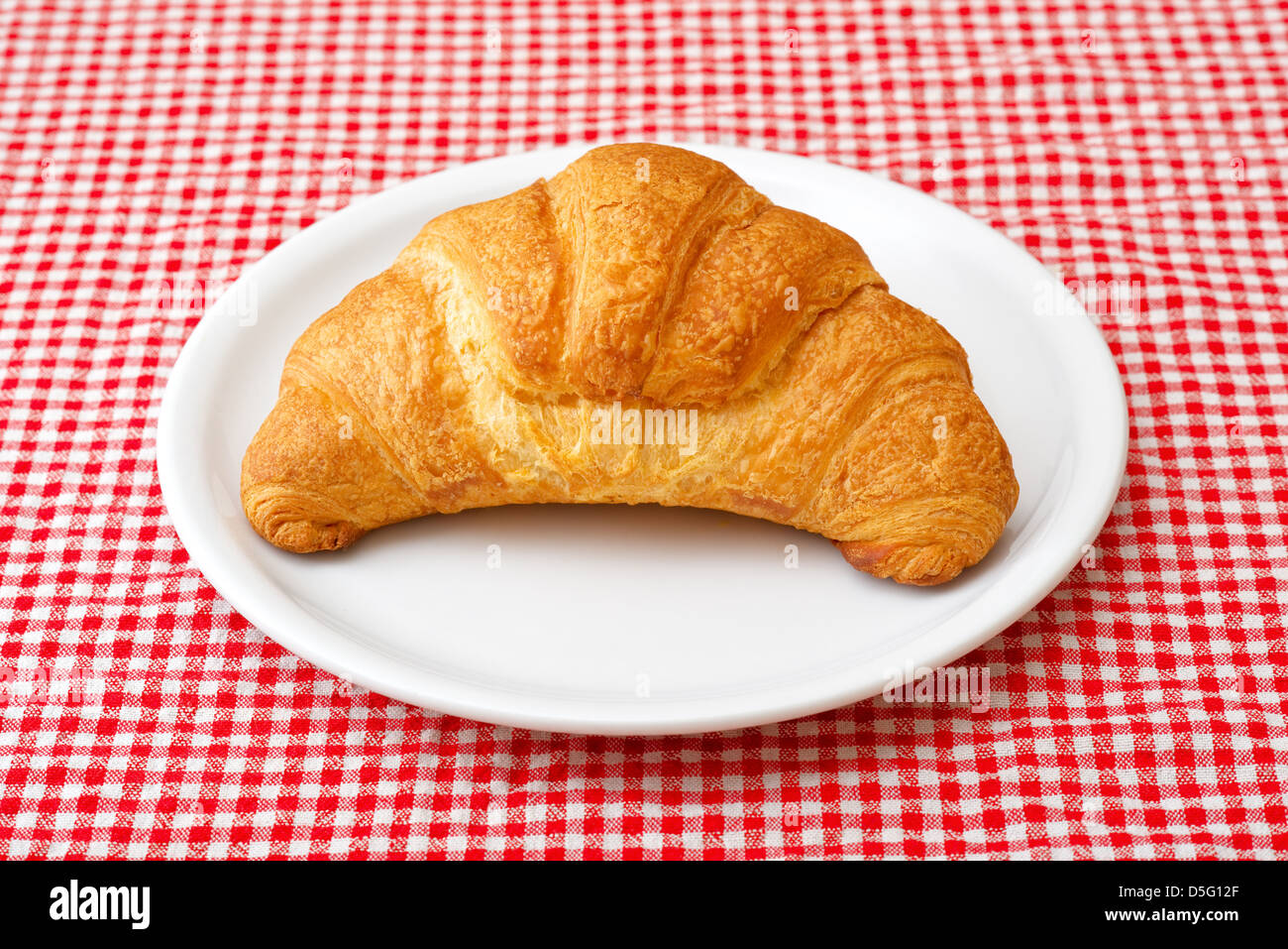 Plate croissant hi-res stock photography and images - Alamy