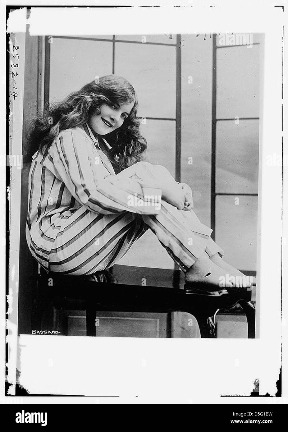 Early 1900s actress hi-res stock photography and images - Alamy