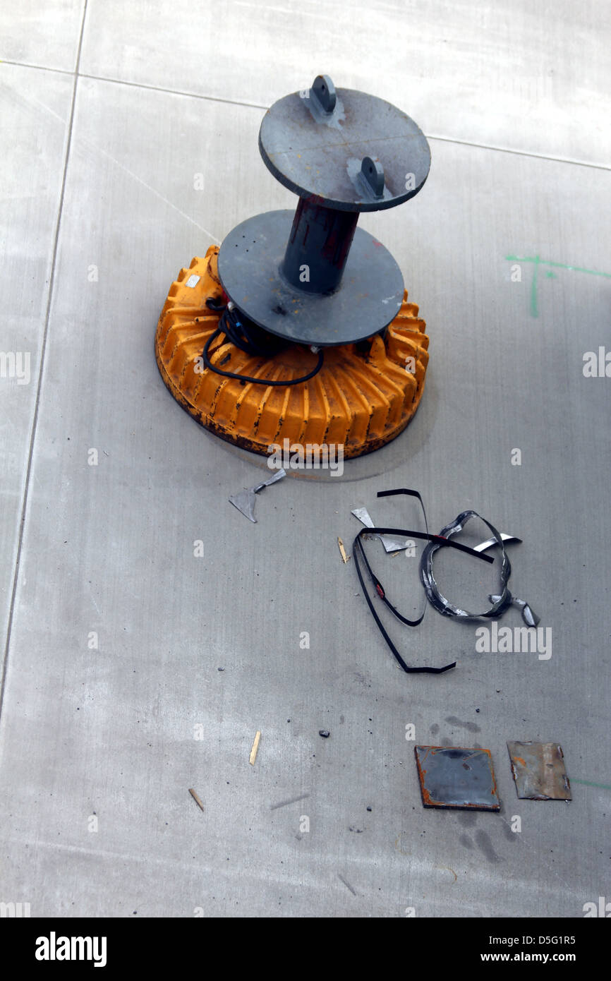 Electromagnetic frame hi-res stock photography and images - Alamy
