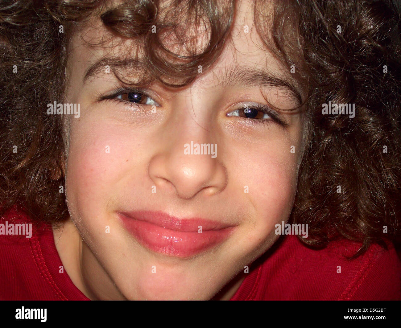 Cute little boy smiles Stock Photo - Alamy
