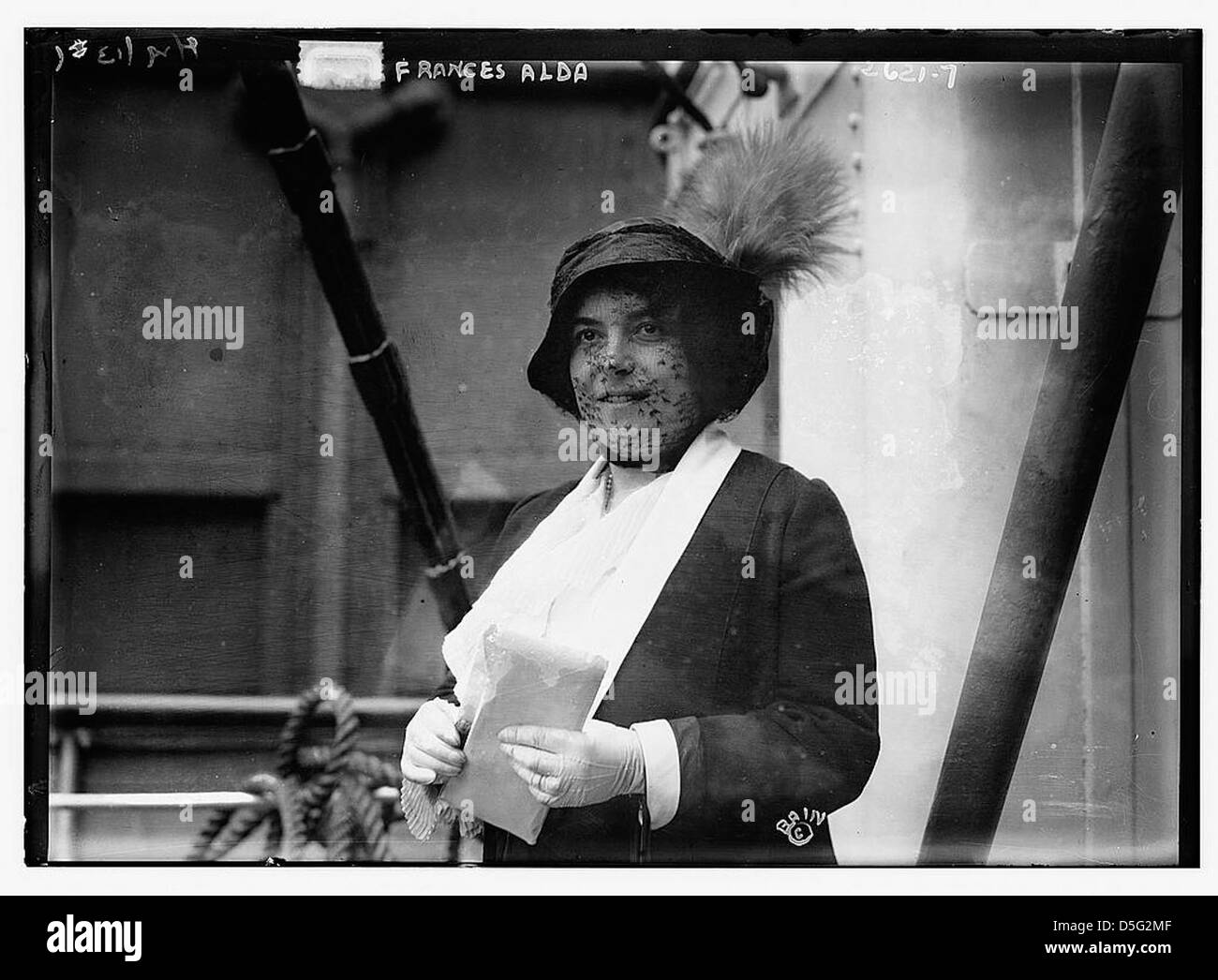 Frances Alda, a renowned opera singer from New Zealand, is captured in ...