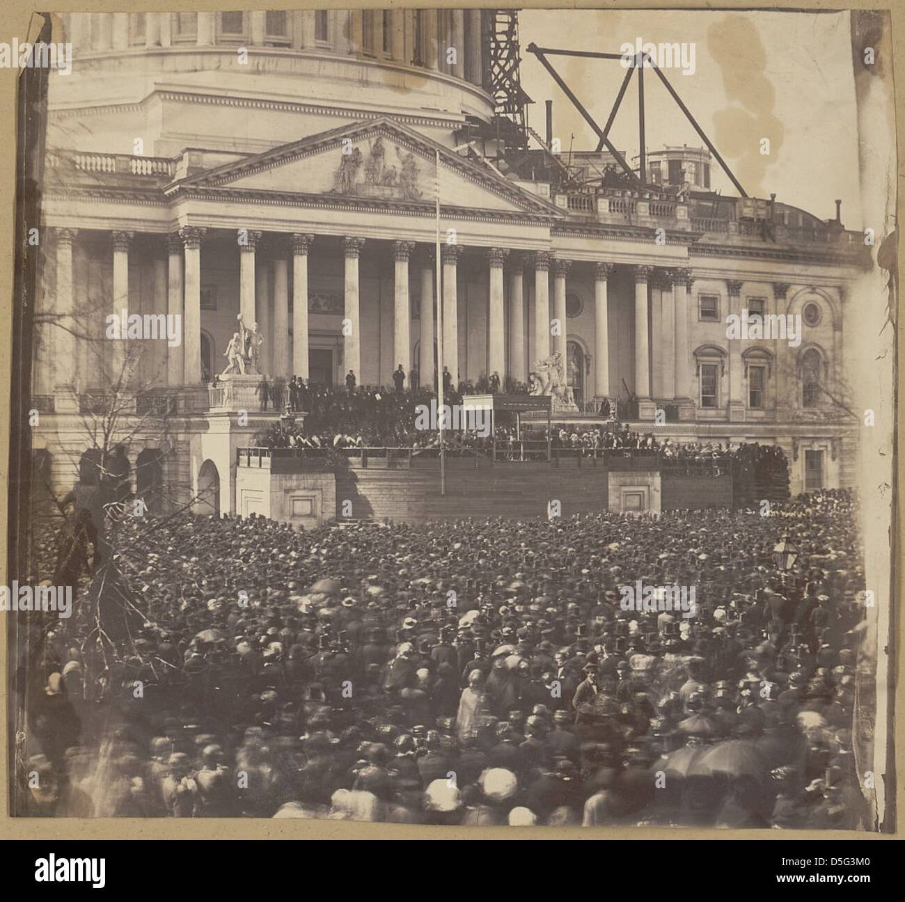 This image depicts the inauguration of Abraham Lincoln as the 16th ...