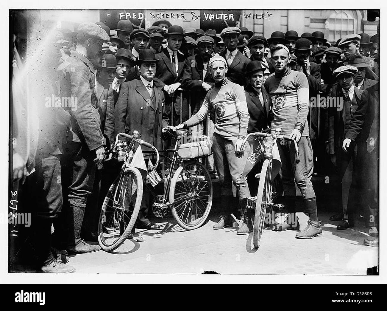Cycling club 1913 hi-res stock photography and images - Alamy