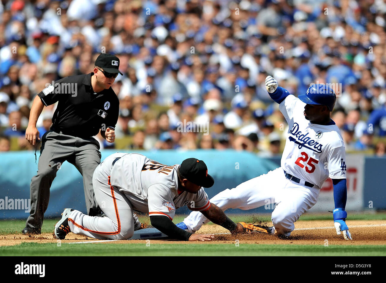 April 1, 2013 Los Angeles, CA.Los Angeles Dodgers left fielder Carl ...