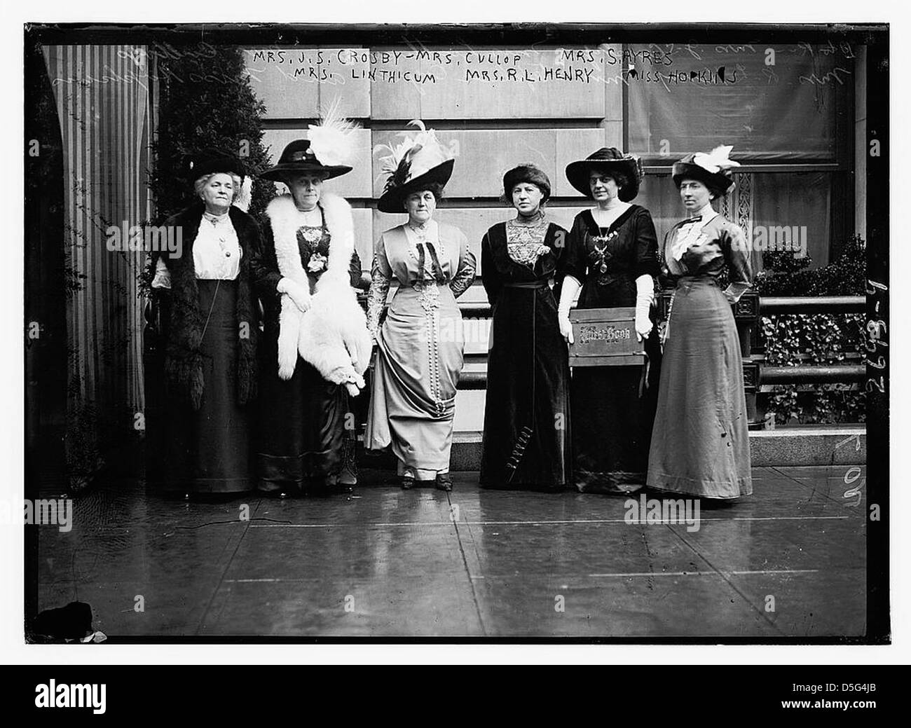 R l henry Cut Out Stock Images & Pictures - Alamy