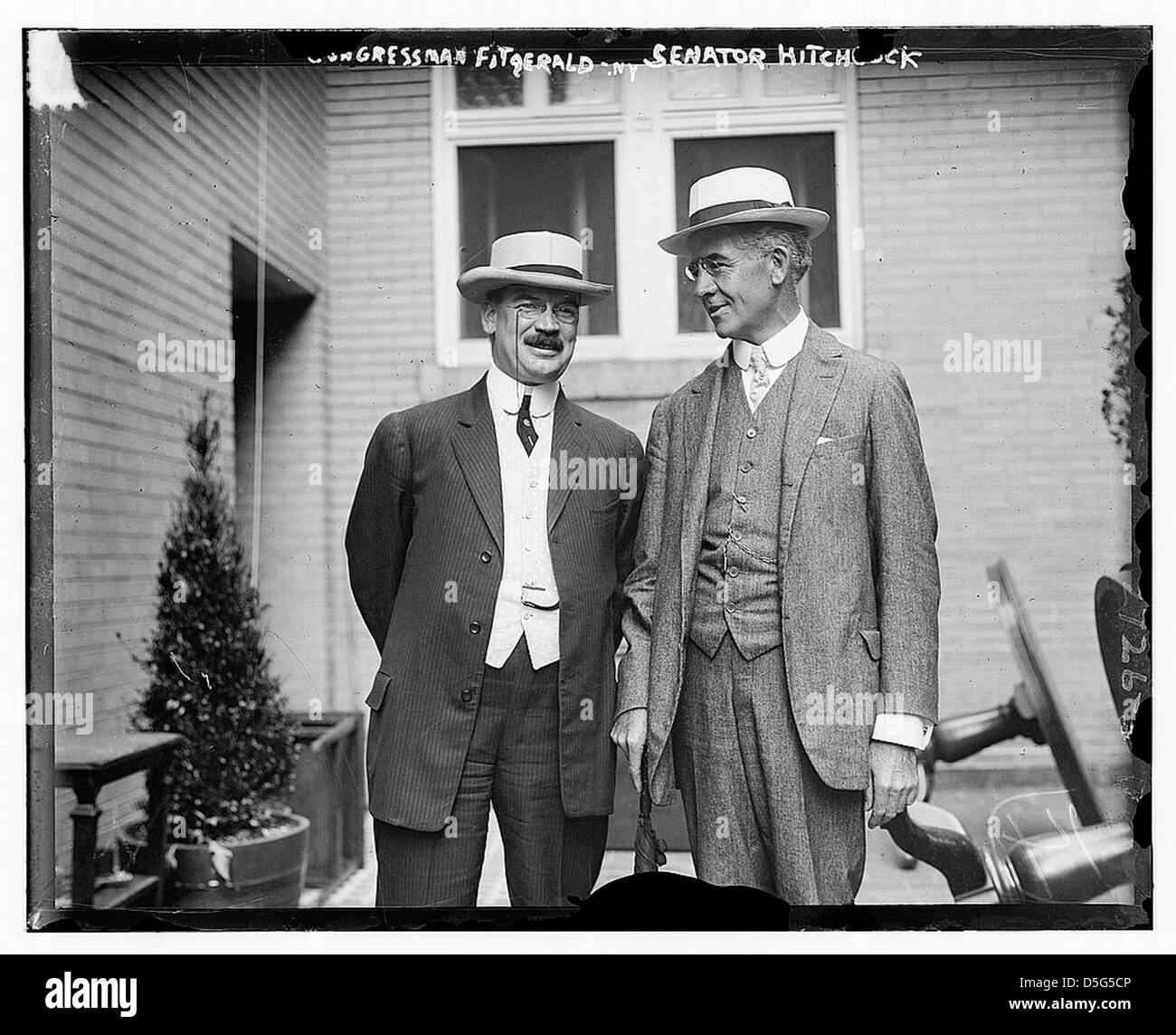 Senator figures hi-res stock photography and images - Alamy