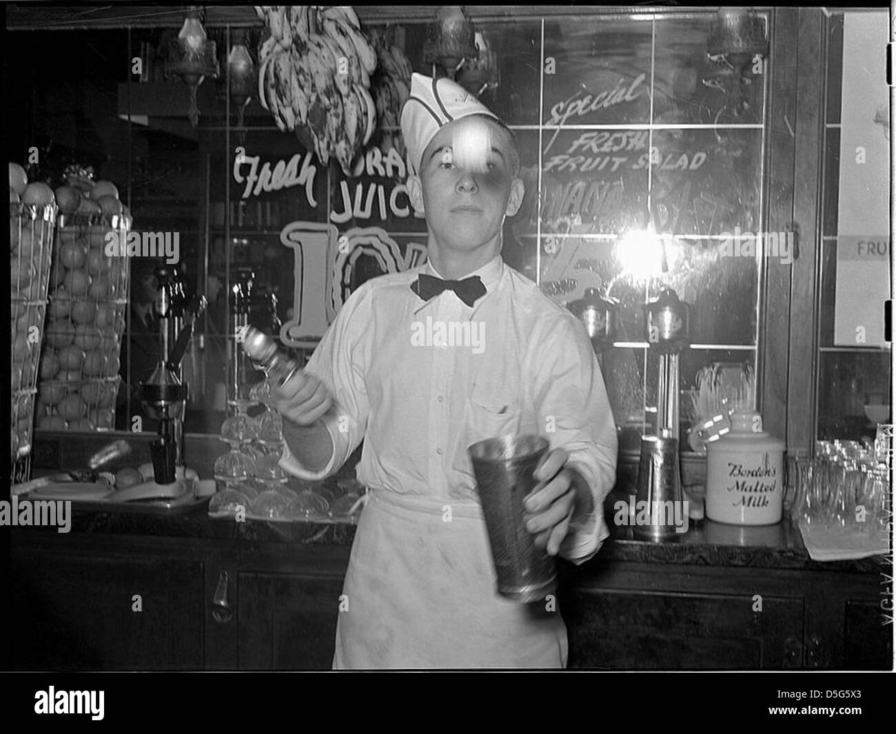 Christi shake hi-res stock photography and images - Alamy