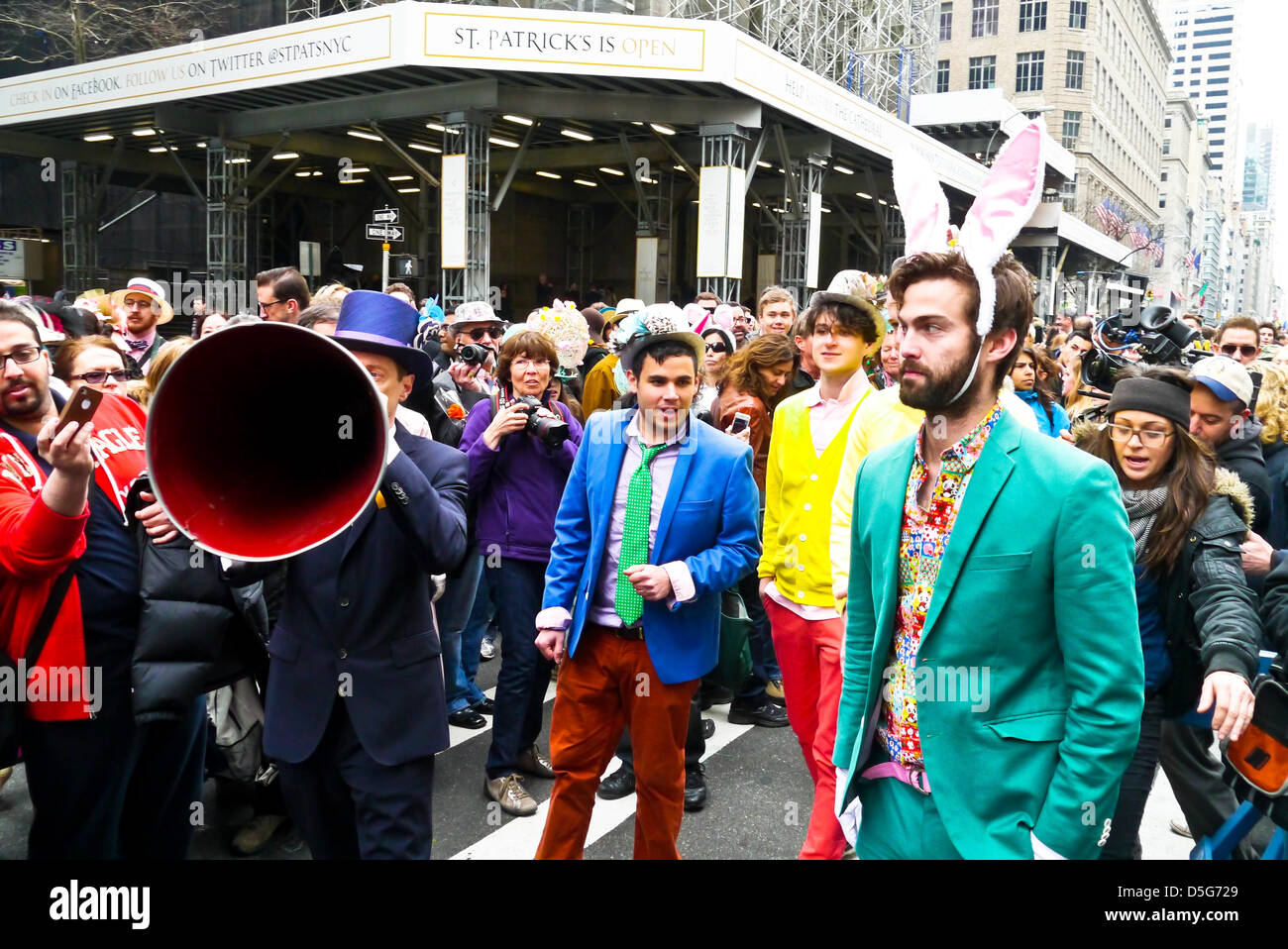 NEW YORK - MARCH 31: (L-R)Steve Buscemi And Vampire Weekend Marched In ...