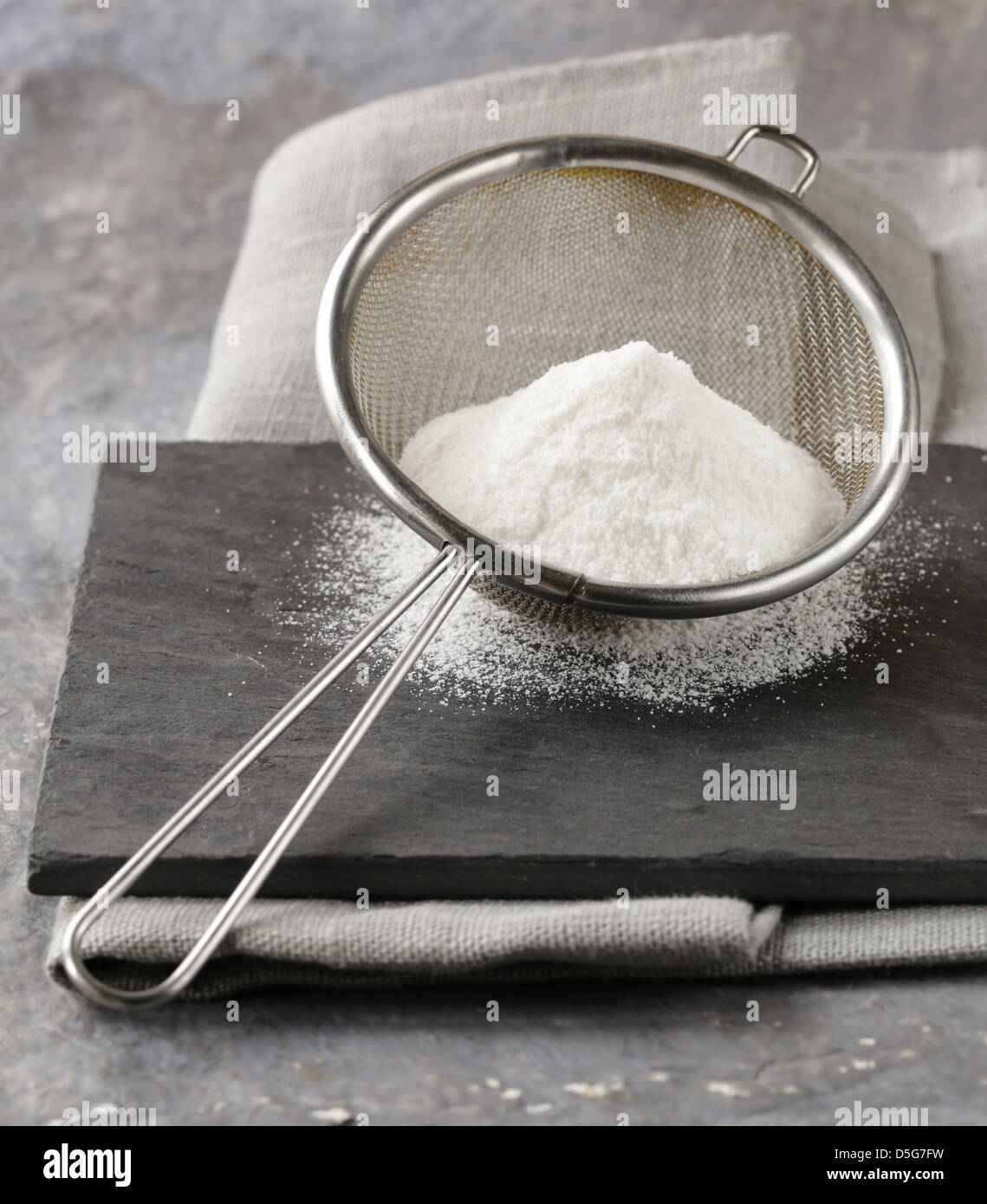 Powdered metal hi-res stock photography and images - Alamy