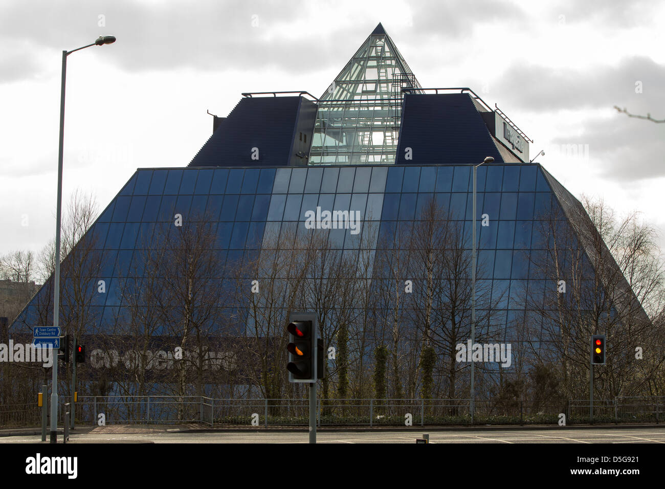 Stockport Co-Operative Pyramid building co-op cooperative Stock Photo ...